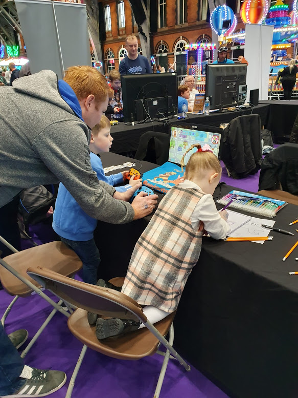 Welcome to Wonzie World, home of Tiger & Bee! – Pretty Digital